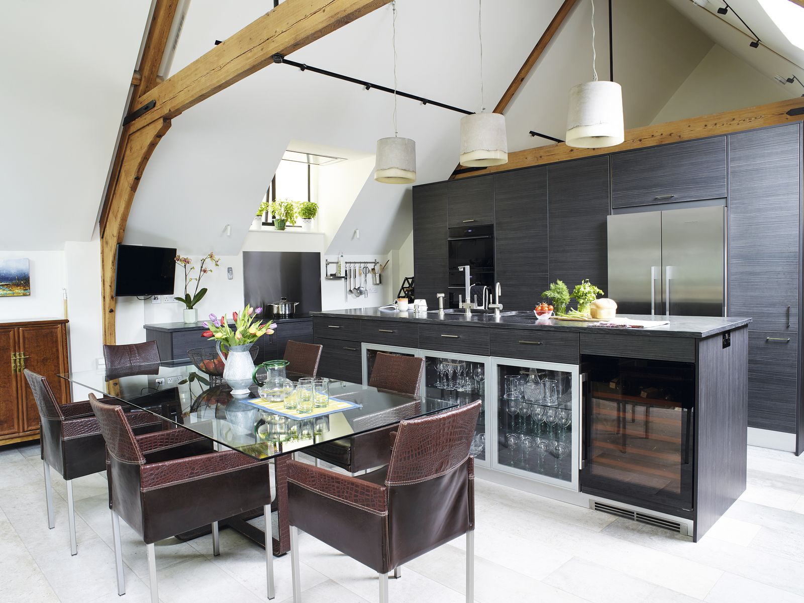 Real home: a bold kitchen-diner in a converted chapel | Real Homes