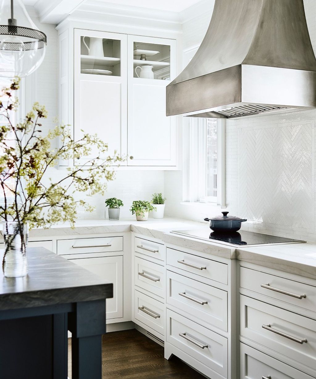 How to decorate with chrome decor, according to designers | Homes and ...