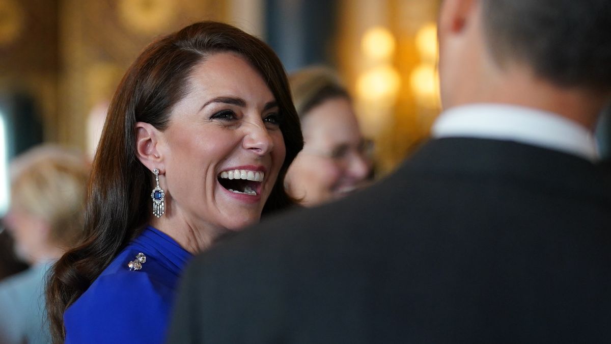 Princess Catherine sparkles in sapphires with royal blue wrap dress ...
