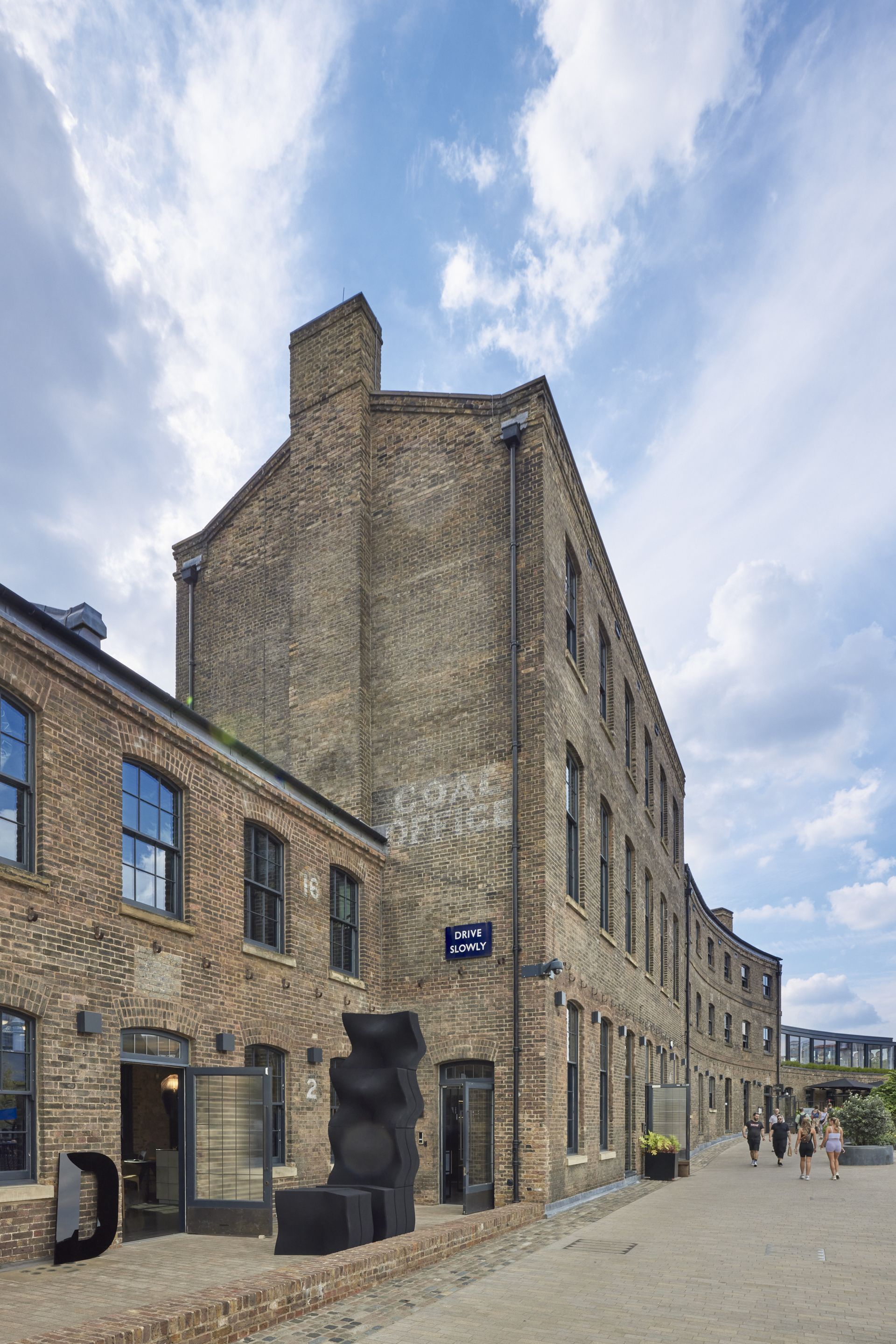 Who is Tom Dixon? Everything you need to know about the British ...