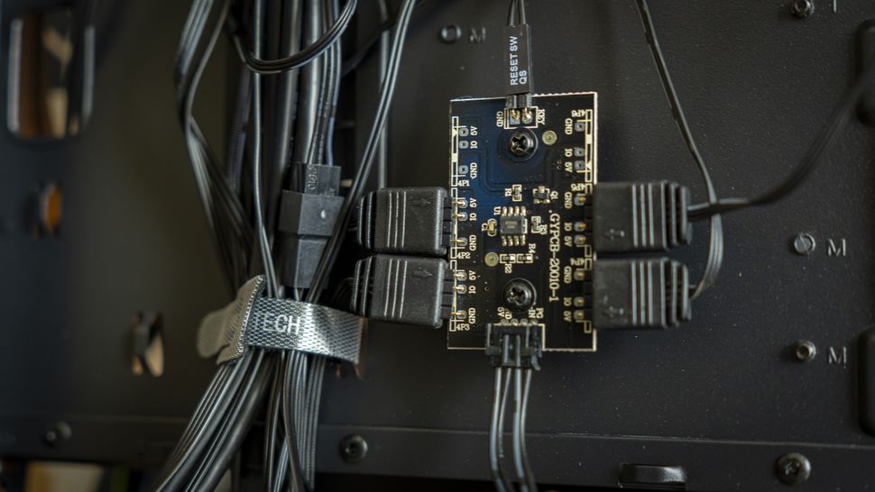 Montech Air 100 Review: A Case and 4 RGB Fans for $70? | Tom's Hardware