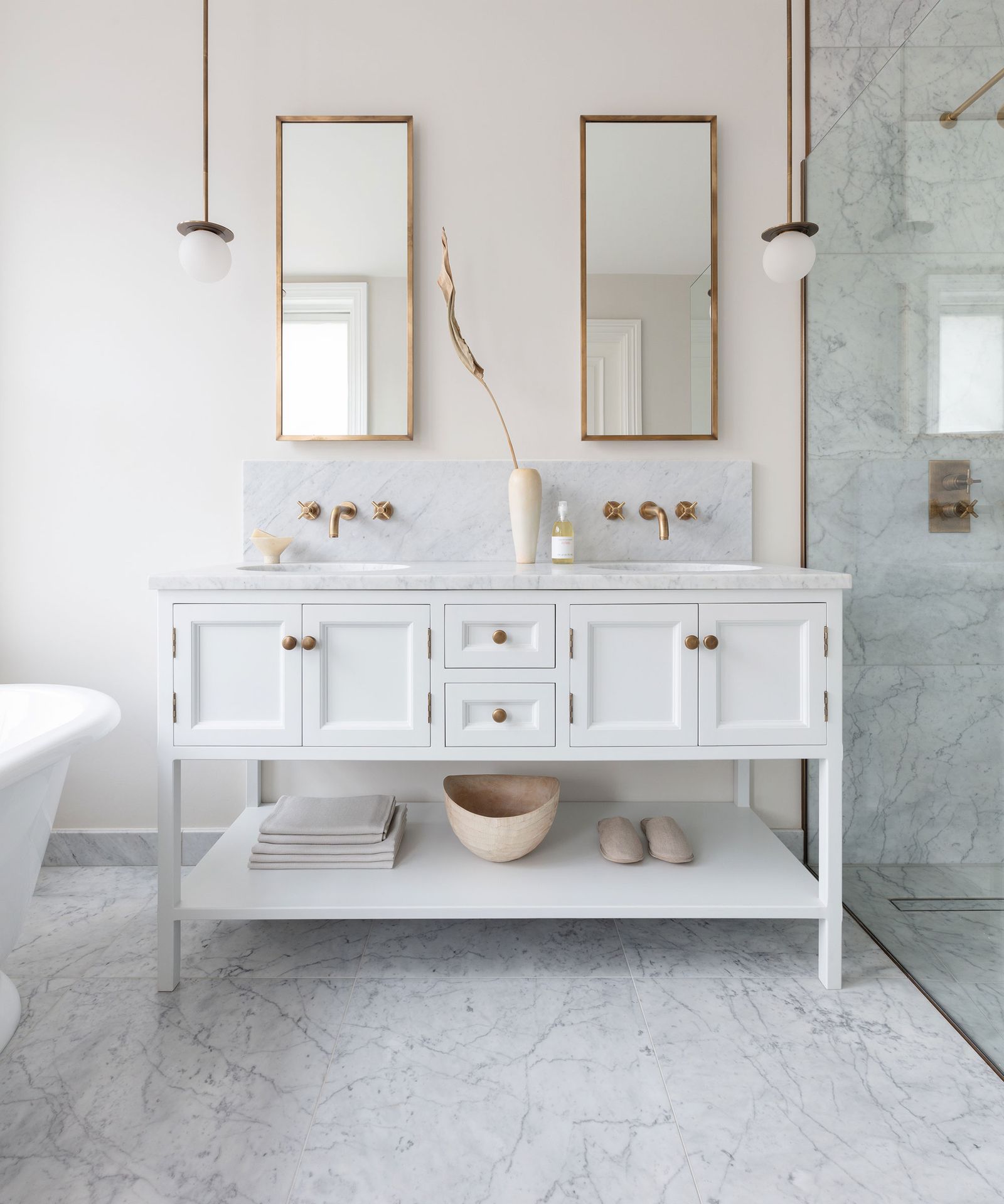Large bathroom ideas: 10 ways to design a big bathroom | Homes and Gardens