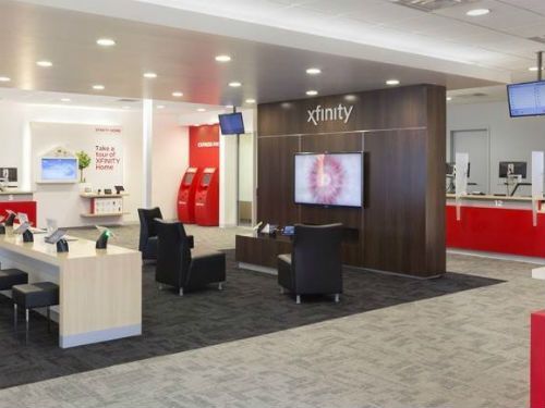 Comcast to Open Xfinity Stores Early for iPhone 8 Launch | Next TV