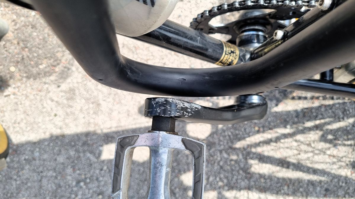 Kryptonite New York Lock Diamond D-lock review: Hefty, and claimed to ...
