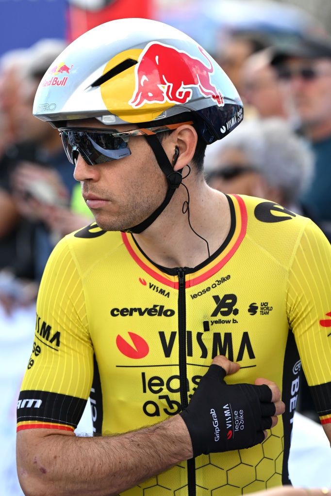 As it happened: Confusion as peloton takes wrong turn in finale of ...