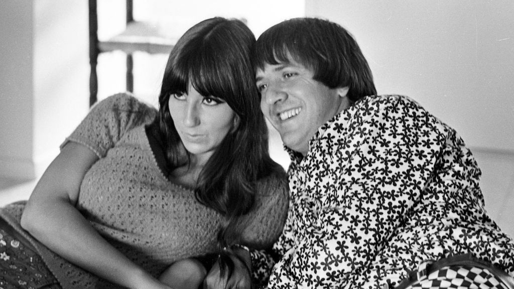 Cher's '60s Living Room Embodies Mid-Century Style | Homes and Gardens