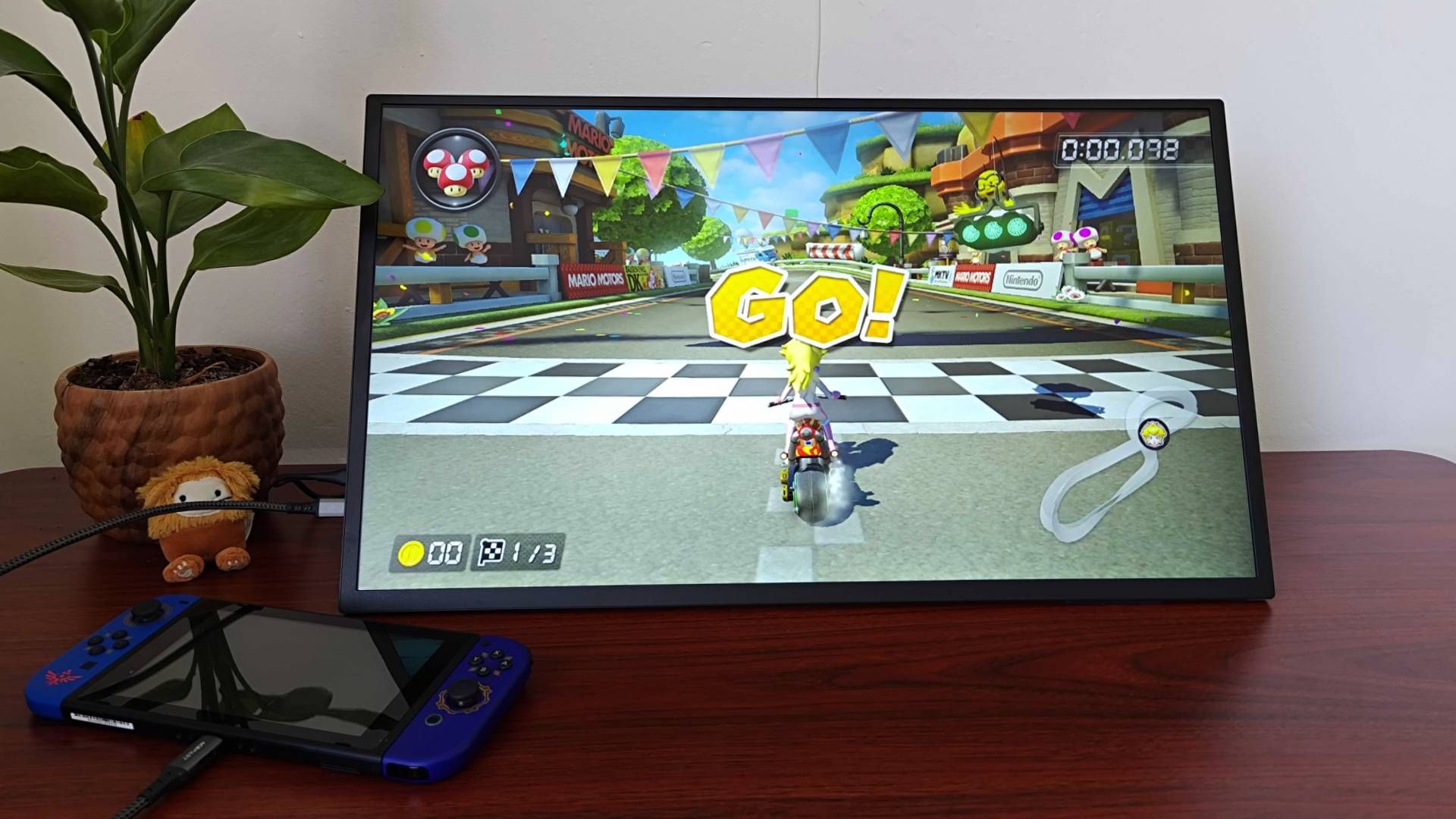 Uperfect Umax 24 review: “pushes the definition of a portable monitor ...