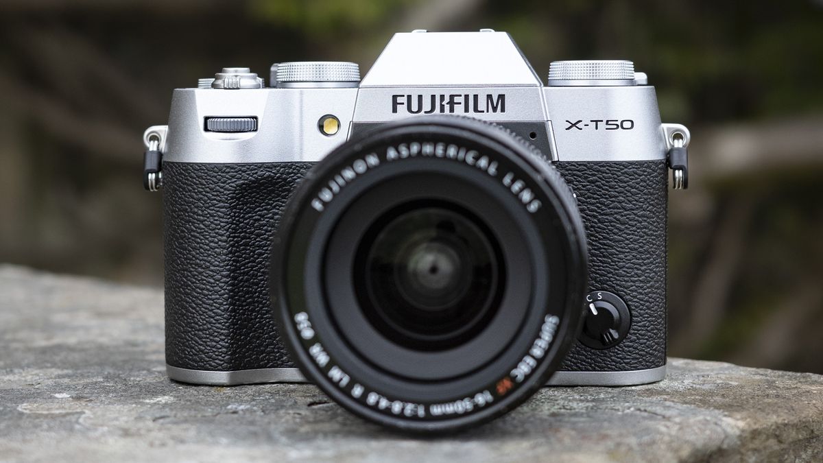 Fujifilm X-T50 review: putting film simulations at your fingertips ...