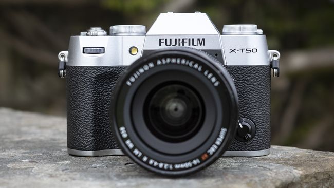 Fujifilm X-T50 review: putting film simulations at your fingertips ...