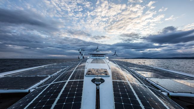 Toyota sends the world's first hydrogen-powered ship on a six-year ...