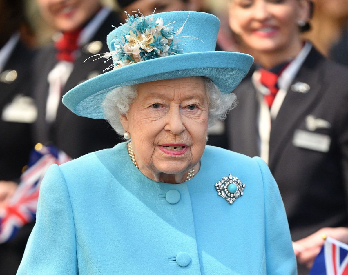 The Queen left 'deeply upset' by death of close royal housekeeper ...