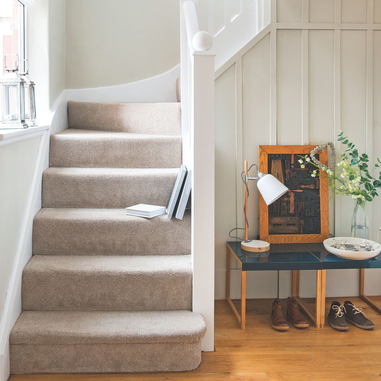 How to make a hallway smell nice without candles | Ideal Home