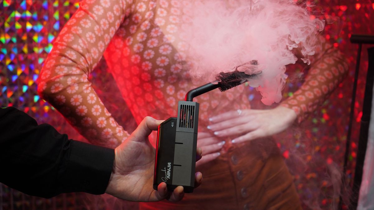 Today at the SWPP show: We see the new Smoke Ninja, Sony's 300mm mega ...