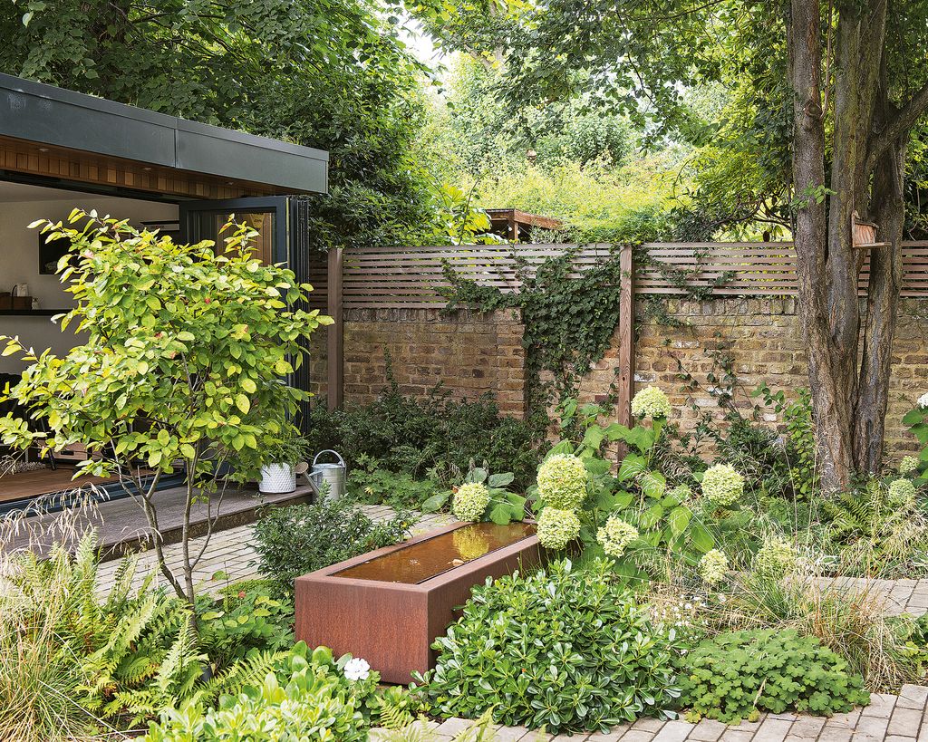 The best gardening for exercise tips –Gardening secrets for fitness ...