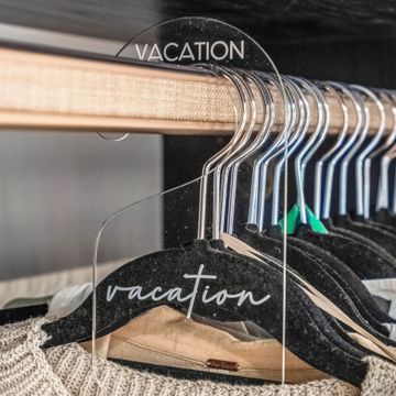 This Closet Labeling System Lets You Organize Your Outfits | Livingetc