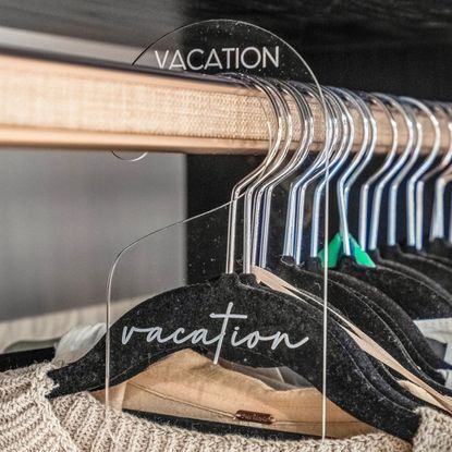 This Closet Labeling System Lets You Organize Your Outfits | Livingetc