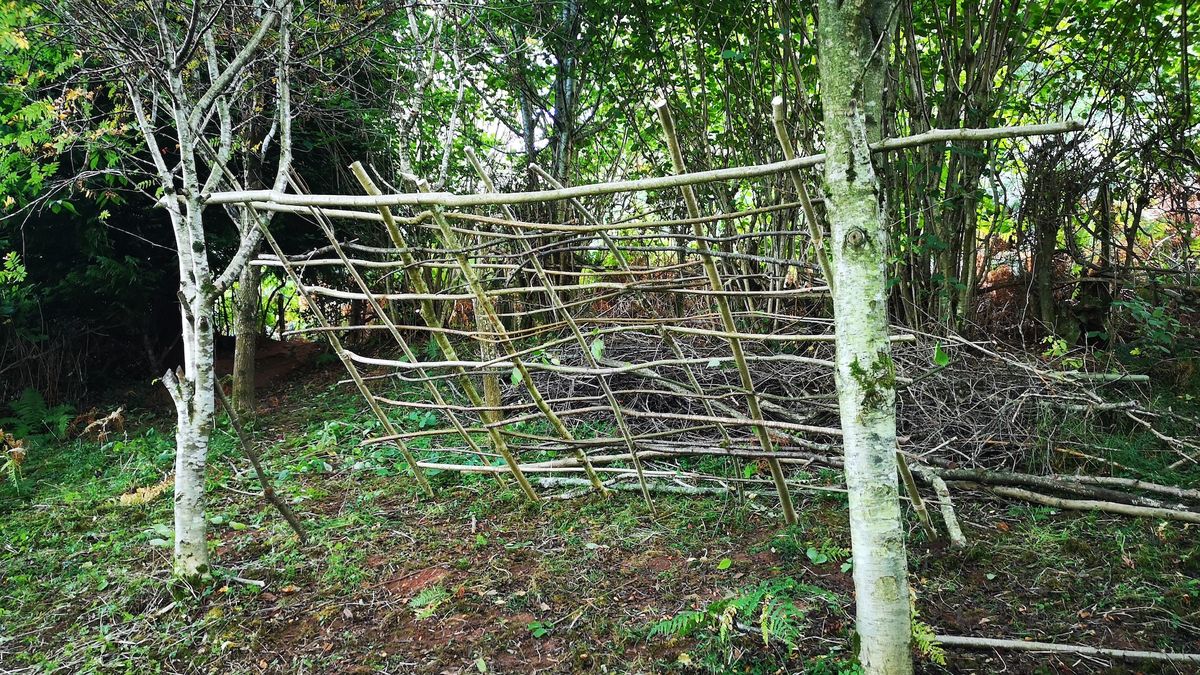 How to build a natural shelter | Advnture