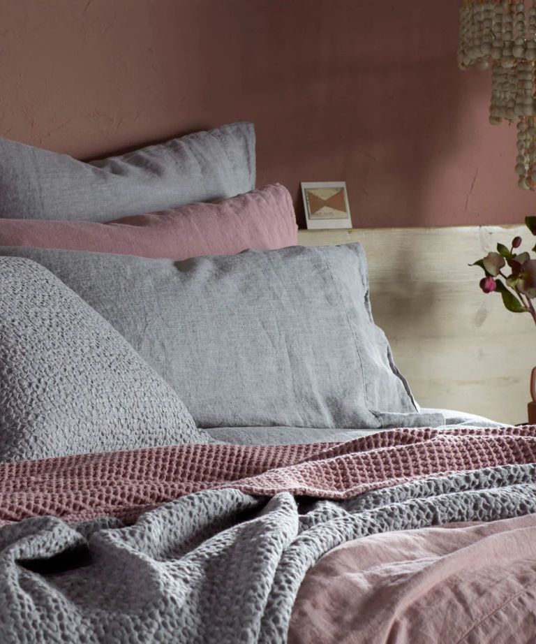 Bed sheet colors to improve sleep, backed by science | Homes and Gardens