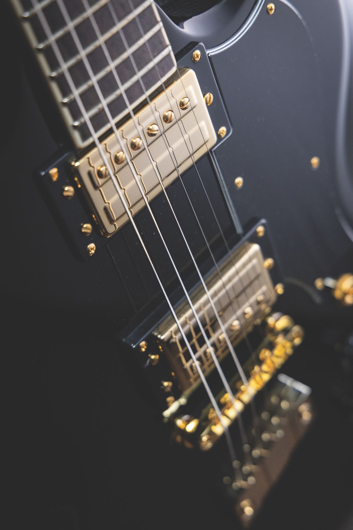 The iconic Batwing-shaped axe made famous by Soundgarden: the new Guild ...