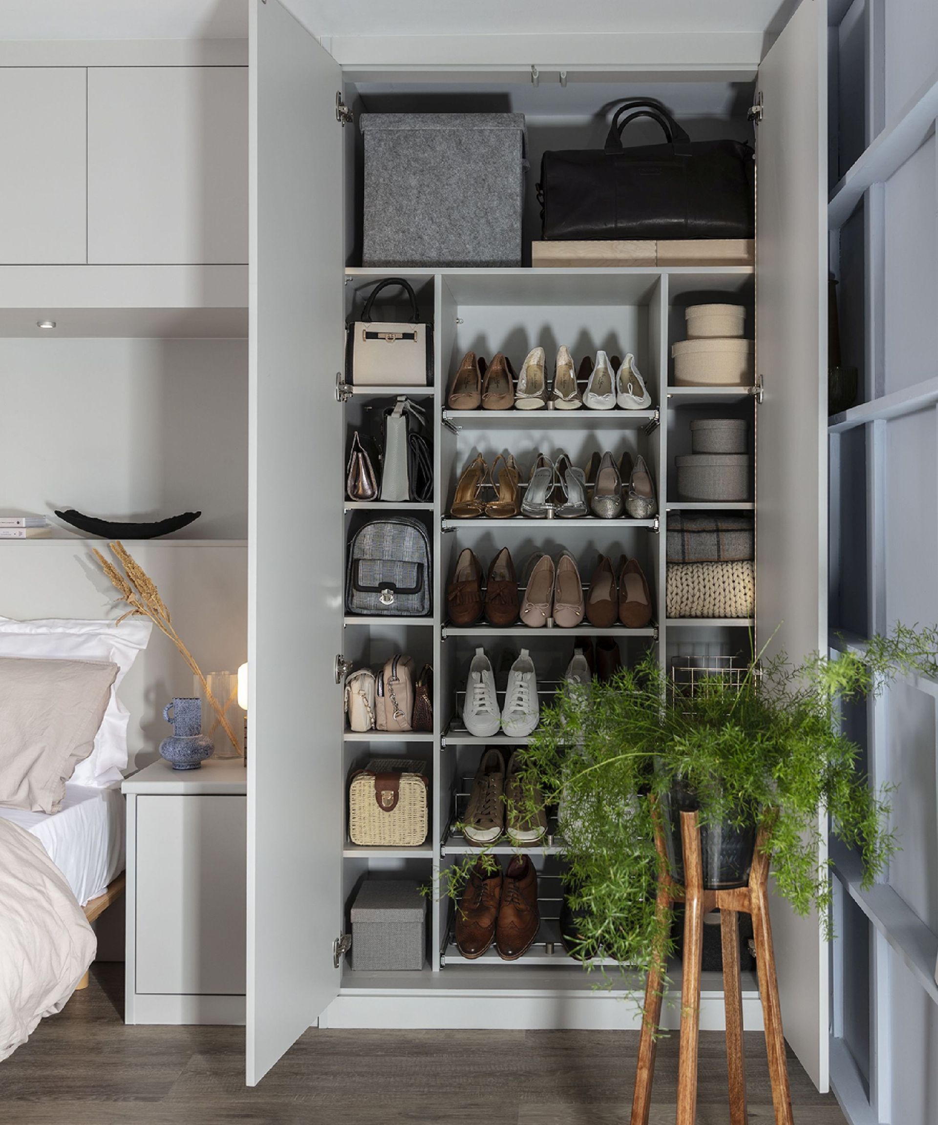 5 places to store suitcases and where avoid | Homes and Gardens