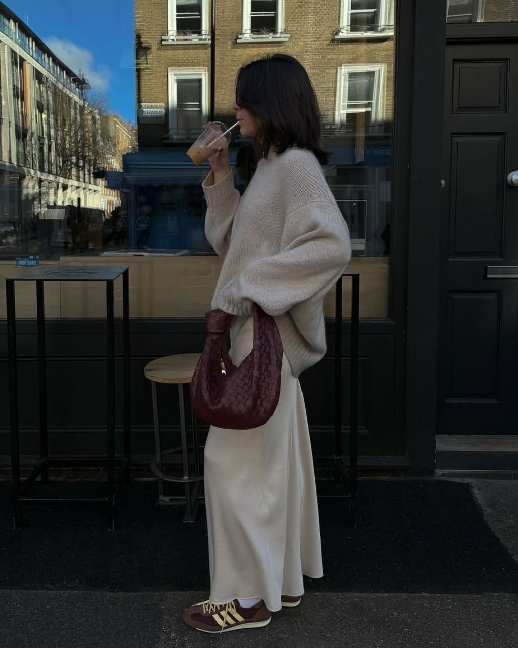 7 Elegant Trainer Outfits That Prove These Cool Flats Can Look ...