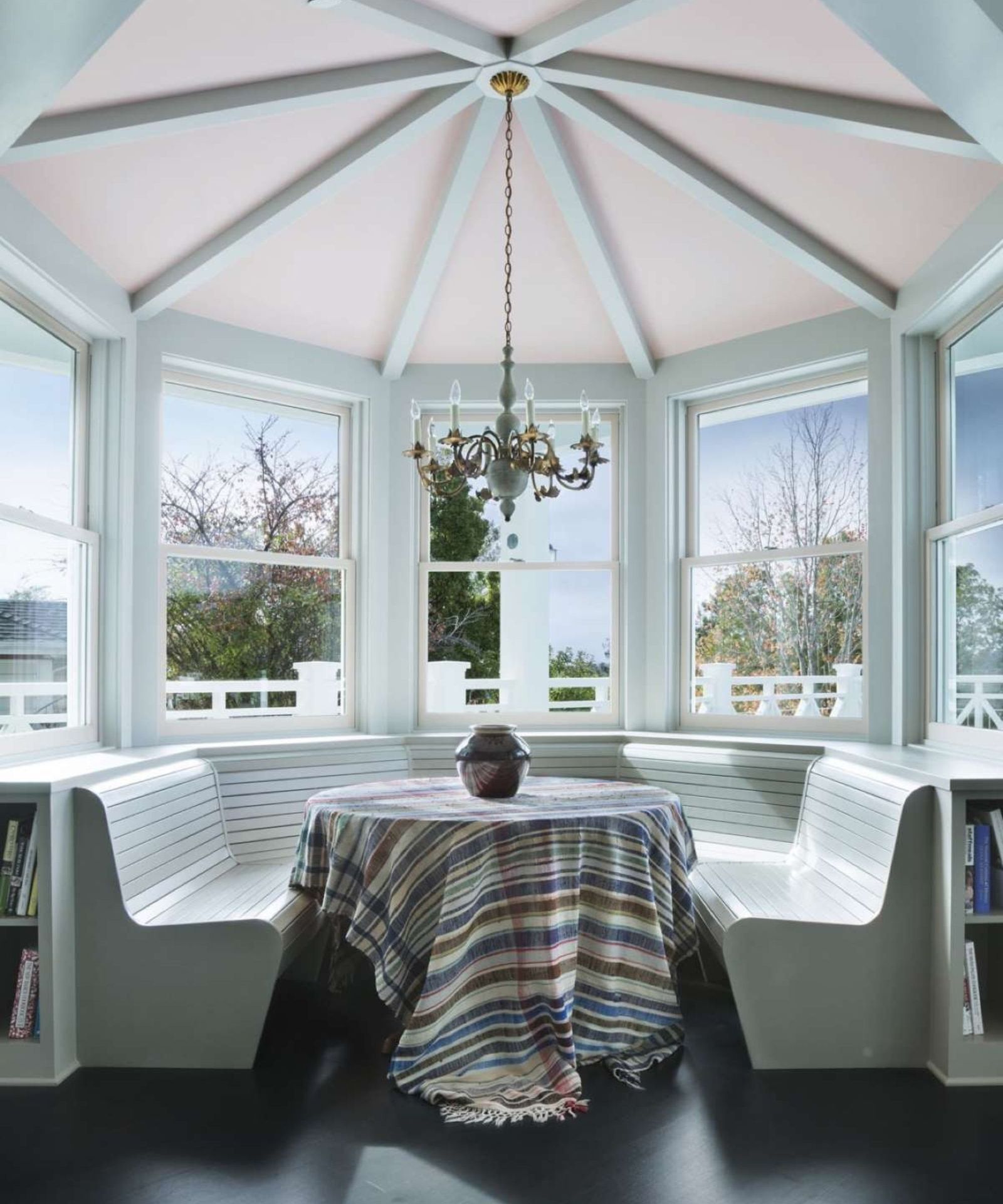 11 breakfast nook ideas for a cozy yet stylish seating area | Homes and ...