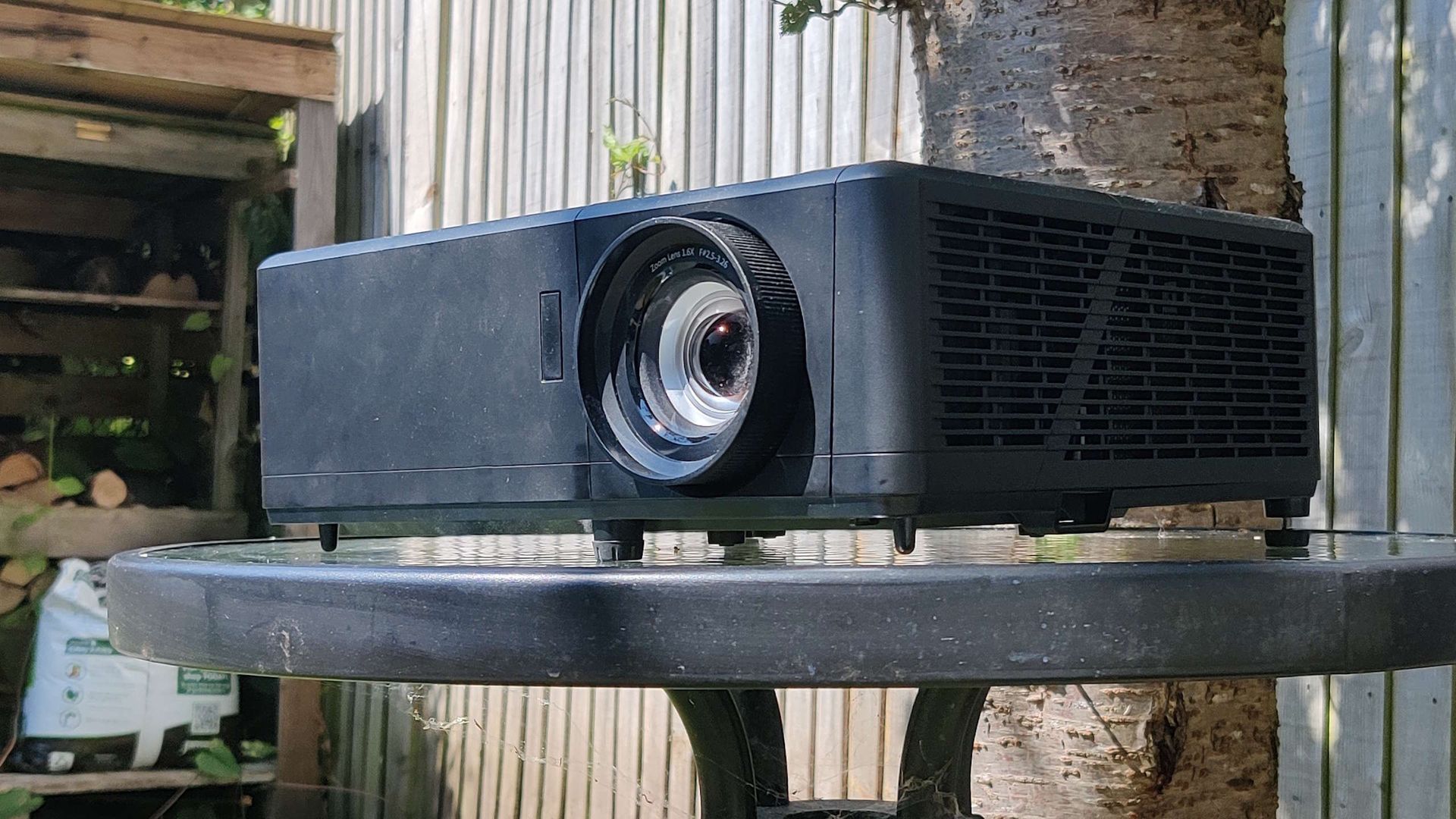 Optoma UHZ55 projector review | PC Gamer