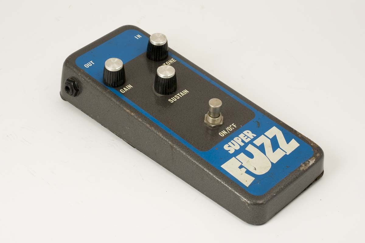 The Sola Sound Tone Bender and the Early Evolution of the Fuzz Pedal ...