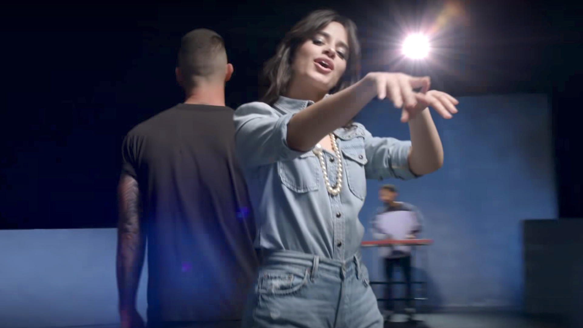 See All the Famous Women Who Made Cameos in Maroon 5's 'Girls Like You ...