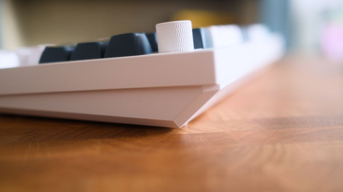 The Keychron Q1 HE is an incredibly versatile mechanical keyboard that ...