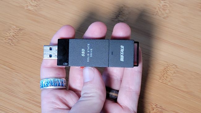 Best Flash Drives 2025: Fast, Spacious, Pocketable USB Storage | Tom's ...