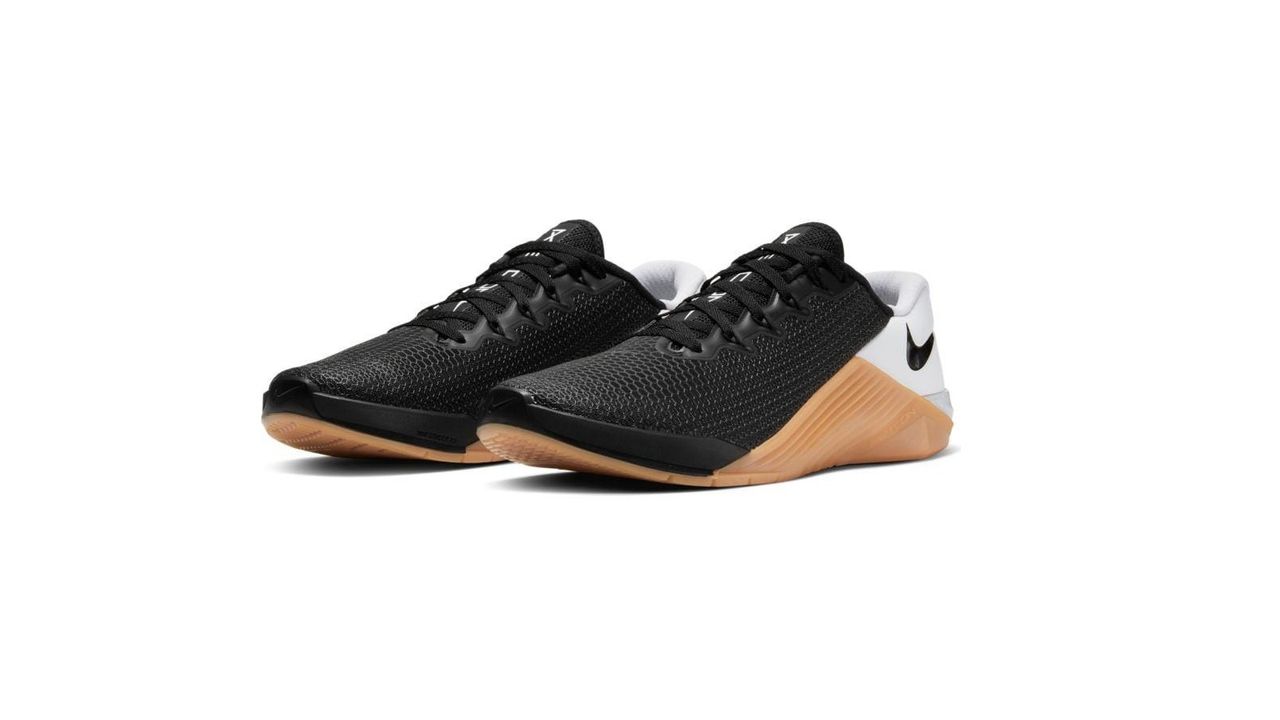 Nike Metcon 5 vs Nike Metcon 6: Which workout shoes are worth your ...