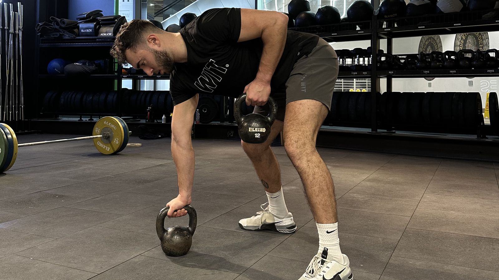 This 30-minute kettlebell workout is all you need to tone your entire ...