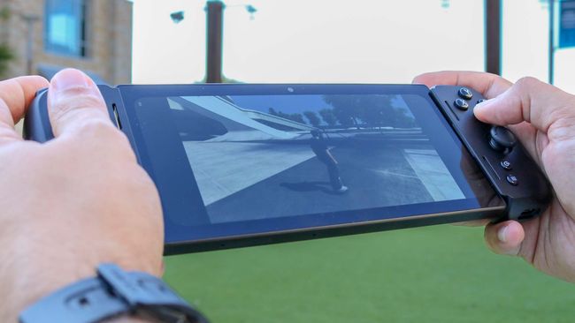 I used the Razer Edge 5G as my main game console for a week — here’s ...