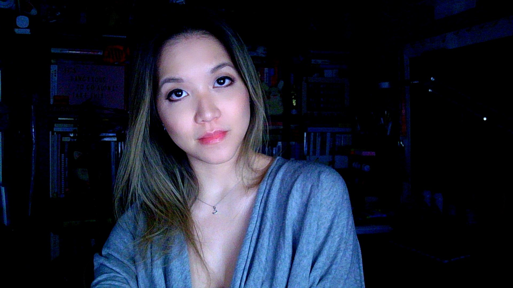 Center Cam Review: The Trick to Faking Eye Contact is Not Faking It ...