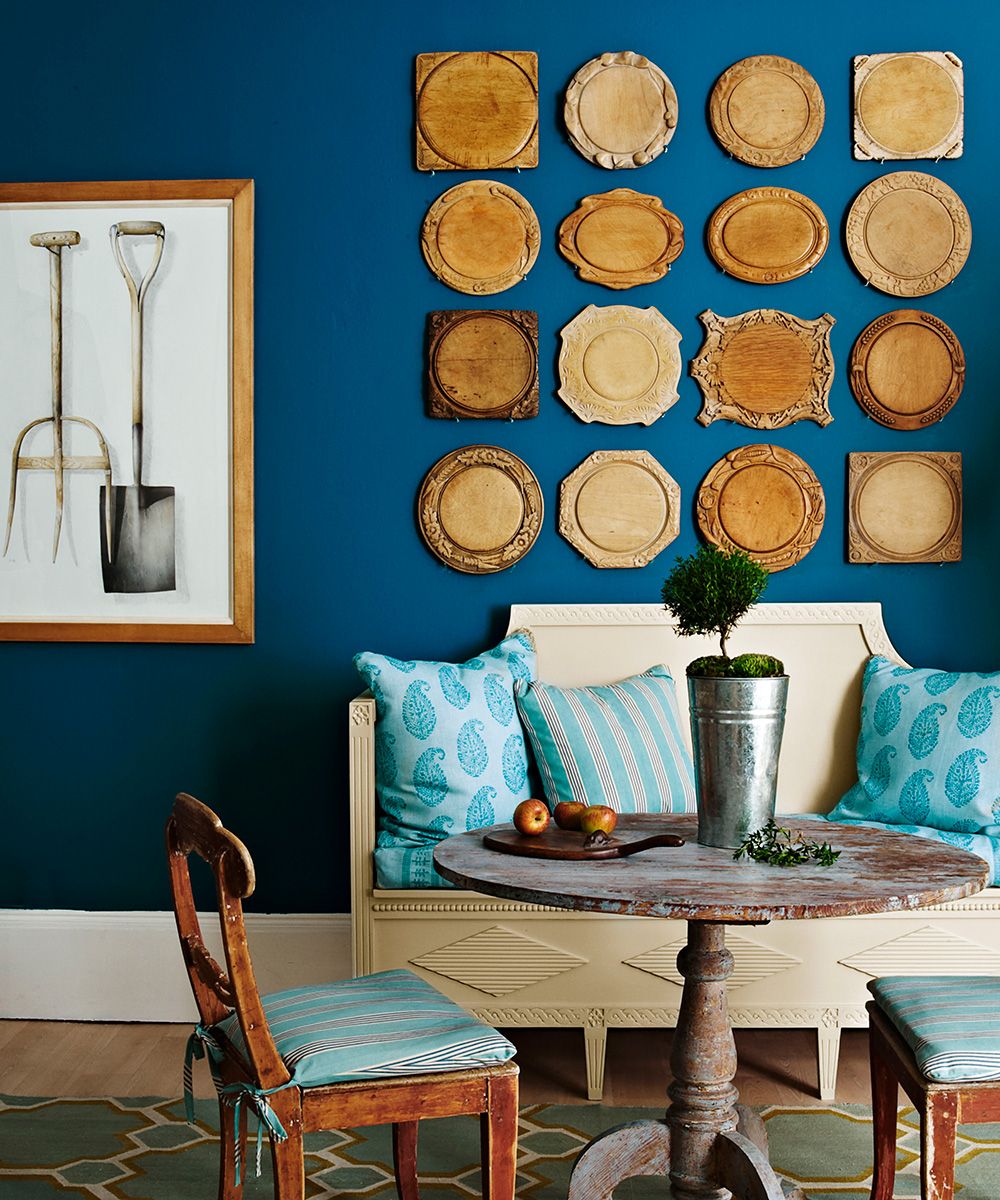 How to display: displaying artwork, photos and ornaments | Homes and ...