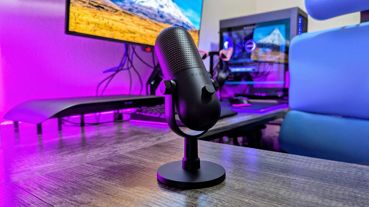 Razer Seiren V3 Chroma review: Glows brighter than my voice does ...