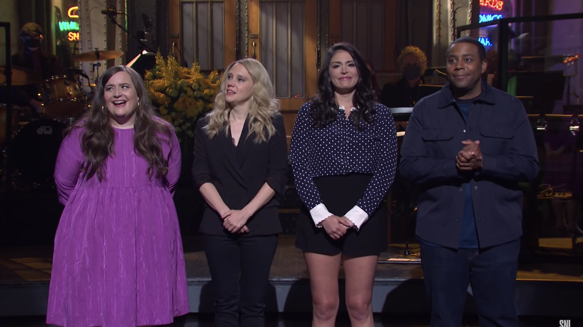 Chris Rock, SNL cast recap the year's craziness in cold open of season ...