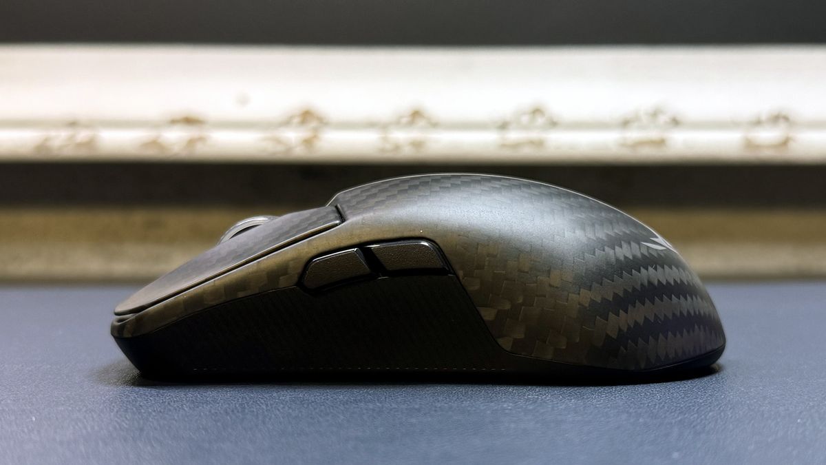 Asus ROG Harpe Ace Extreme Review: 47g and $250 | Tom's Hardware