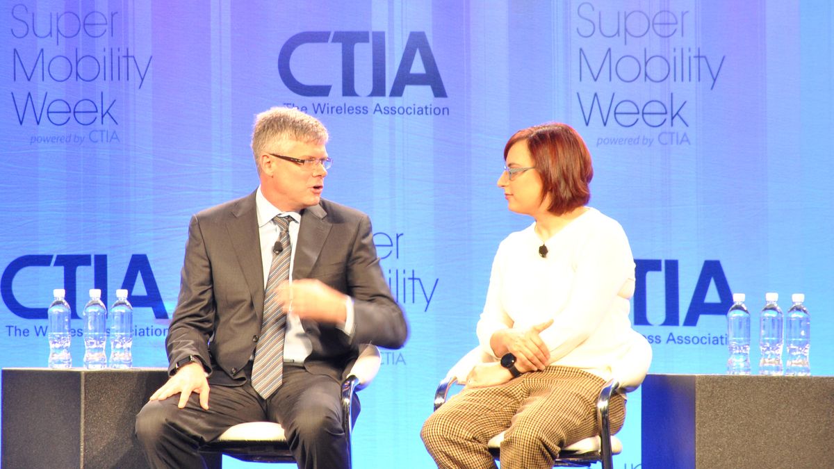 Qualcomm: 'Expect eight billion smartphones worldwide in five years ...