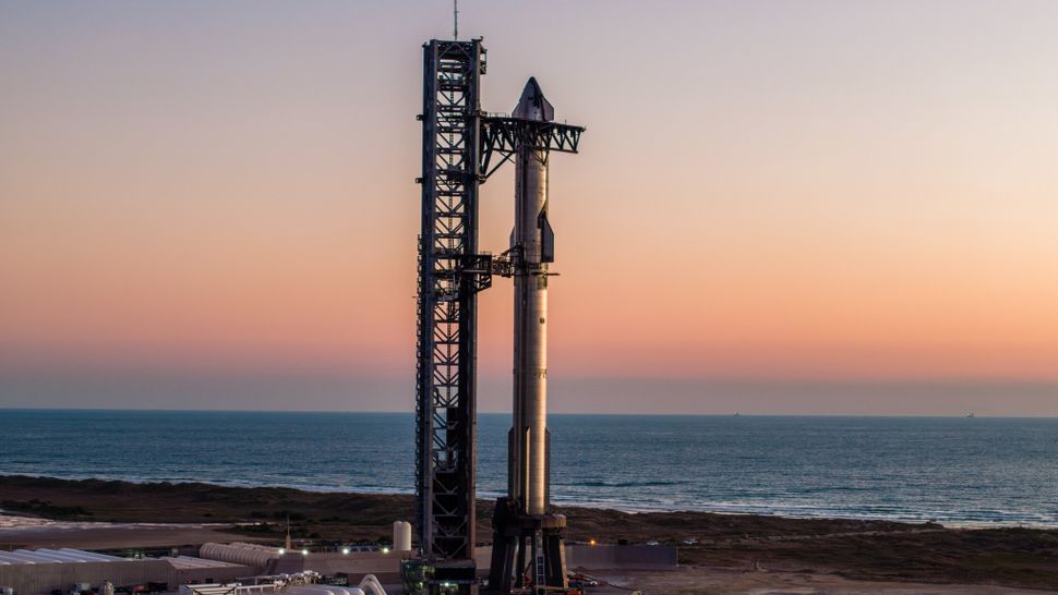 SpaceX stacks Flight 6 Starship megarocket ahead of Nov. 19 launch ...