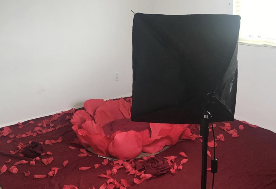 Self-made influencer, photographer and model reveals her essential ...