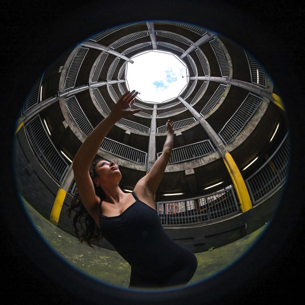 Laowa brings its incredible fisheye zoom to Fujifilm GFX and Hasselblad ...