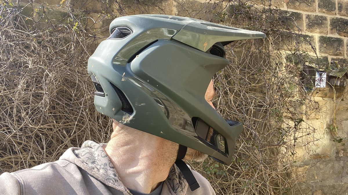 Specialized Gambit full-face helmet review: a lightweight option with ...