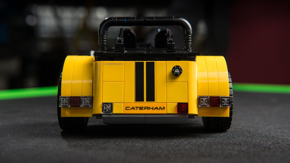 These photos of the LEGO Caterham Seven will make you feel 10 again ...
