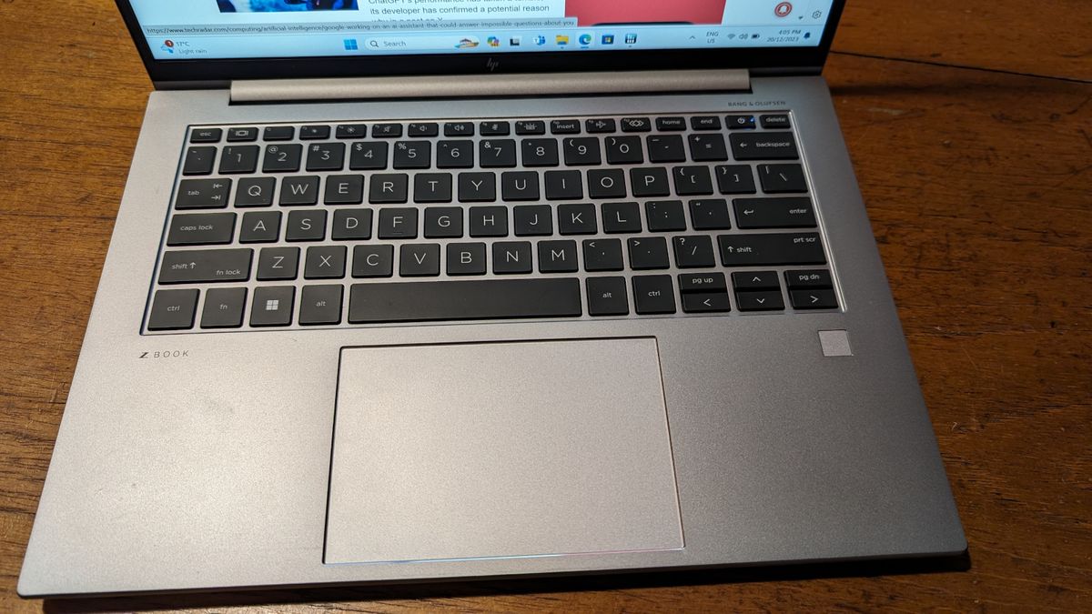 HP Zbook Firefly G10 /G10 A review: a customizable business beacon ...