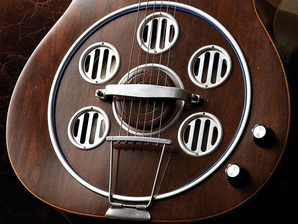 Old gold: Del Vecchio Dinâmico Resonator | MusicRadar