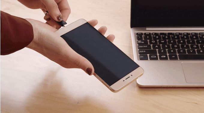 This £76/$99 laptop is powered by your smartphone | TechRadar