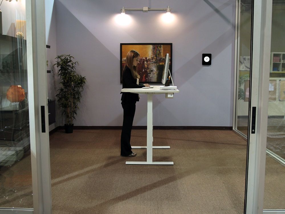 Autonomous Built A Standing Desk For $399; $599 With AI Helper | Tom's ...