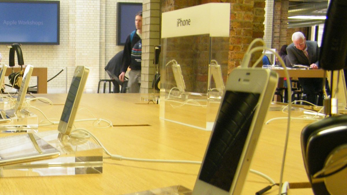 Step aside iBeacon, Qualcomm has low-cost Gimbal Proximity Beacons ...